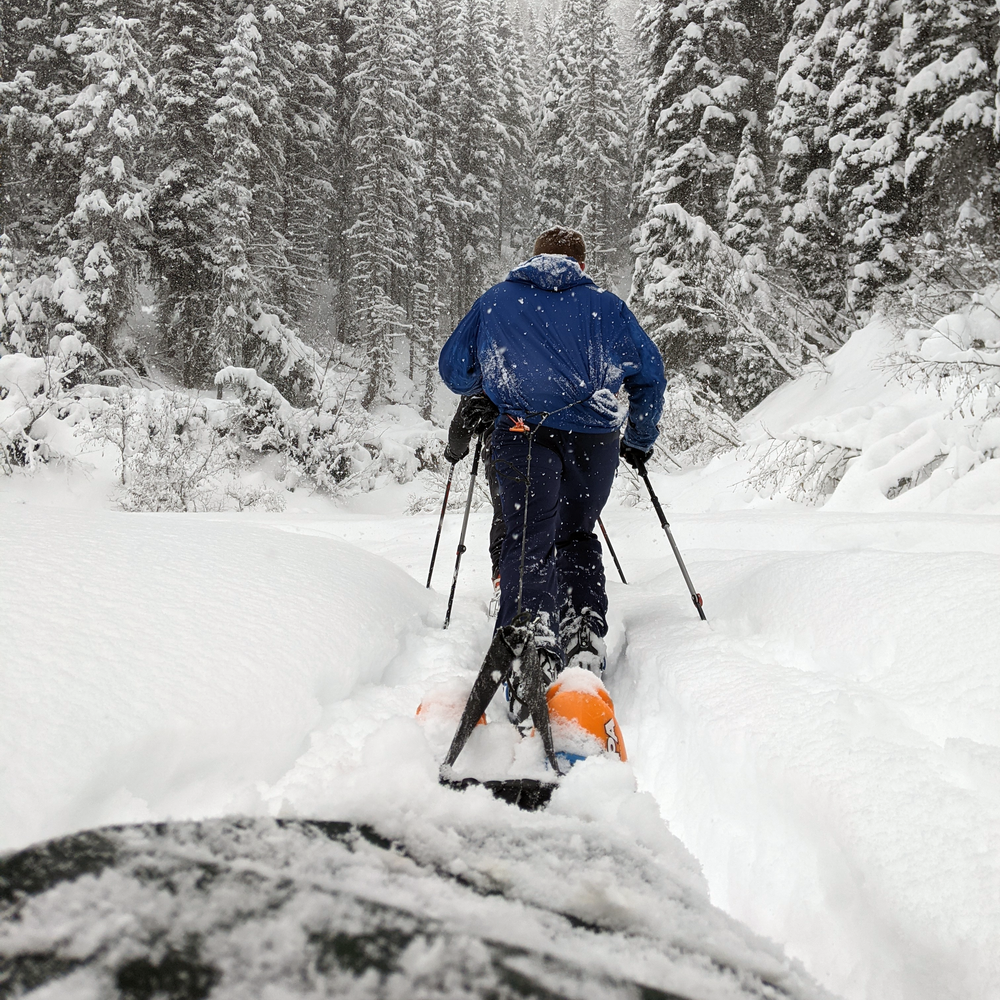 Building A Backcountry Rescue Sled - Paradise Skis